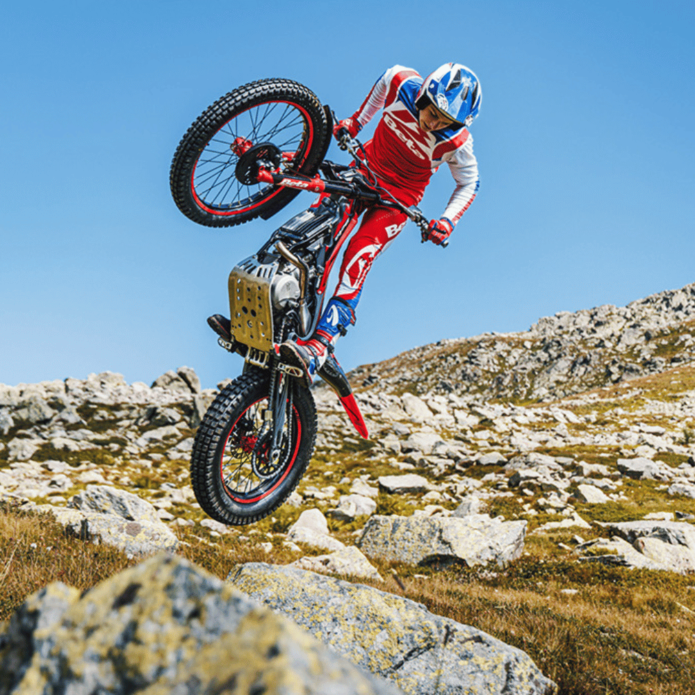 New 2025 Beta Evo 2T 300cc Trials Bike | Road and Trials